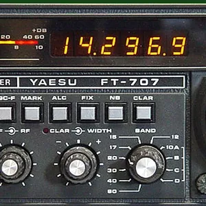Manual em Português FT-707 Yaesu Rádio - Marcos Antonio de Souza